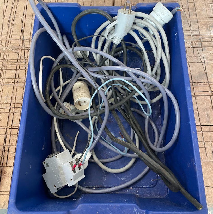 Câble Electrique + Prise Mâle | Le Minék'atalogue